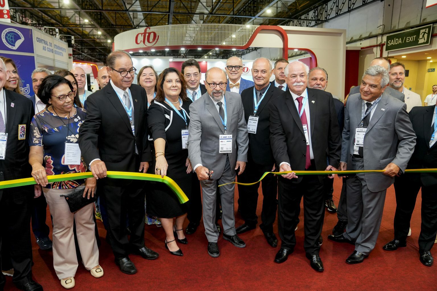 Paulo Henrique Fraccaro, CEO da ABIMO, participa da solenidade de ...